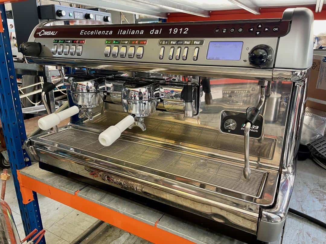 Καφετιέρα La Cimbali M39 Dosatron ~ Coffeeline